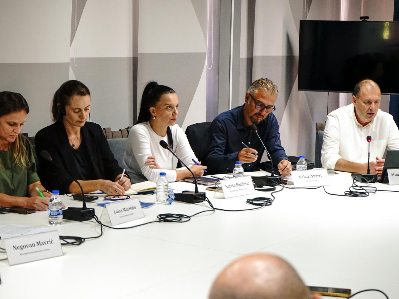 Paths to Closure: Families and Societies Facing the Legacy of the ...